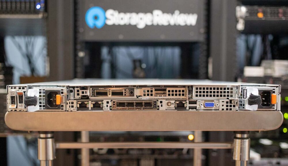 Dell PowerEdge R660 bemutató és teszt - Szerver.hu